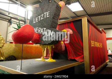 Cologne, Germany. 06th Feb, 2024. A float depicting Federal Chancellor ...
