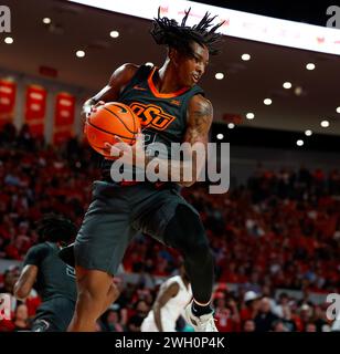 Oklahoma State guard Javon Small drives during the first half of an ...