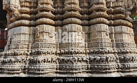 Carving Panels of animals and Hindu deities on the Thakur ji ka Mandir ...
