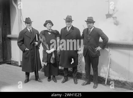 E. Johnson, Sir. J. & Lady Eaton, Sir E. Shackleton Stock Photo - Alamy