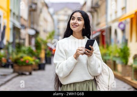 Young beautiful tourist woman exploring the city of Bangkok Stock Photo ...