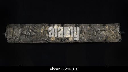 Belt element. Silver and gold. 4th century BC. From Lovets, Stara ...