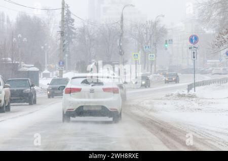 Heavy snowfall in Samara City street during heavy snowfall Samara ...