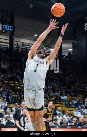 Colorado guard J'Vonne Hadley (1) and center Eddie Lampkin Jr. (44 ...