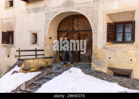 Entrance of an Engadin house decorated with Sgraffito ornaments from ...