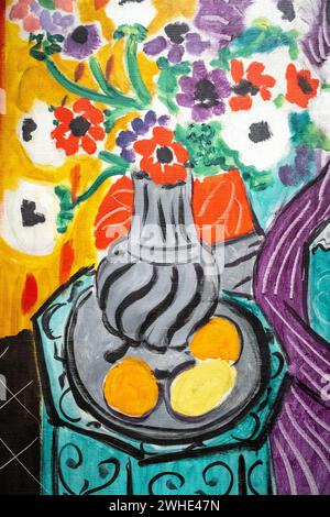 cropped image of Henri Matisse 1937 oil and on canvas "Purple Robe and ...