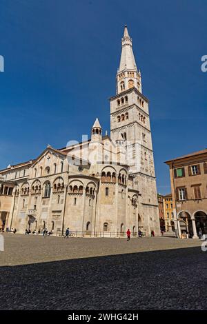 Cathedral in Modena Stock Photo - Alamy