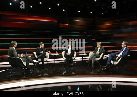 Talkrunde bei Markus Lanz , ZDF 02/24 her Markus Lanz, Lena Cassel und ...