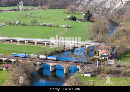 Railroad bridge over the Unstrut river Stock Photo - Alamy