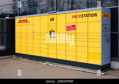 DHL Parcel station Stock Photo - Alamy