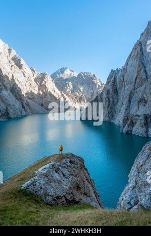 Mountain lake Kol Suu, Sary Beles Mountains, Naryn Province, Kyrgyzstan ...