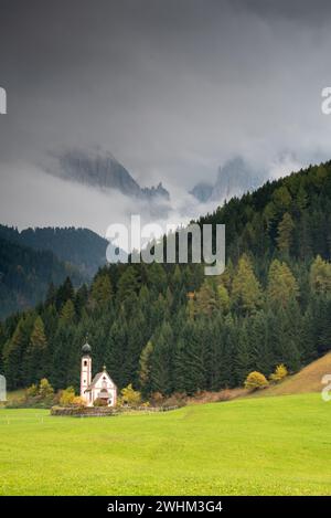 Church of Saint John, Ranui, Chiesetta di san giovanni in Ranui Runes ...