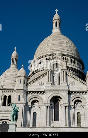 Details of the architecture of Sacre Coeur de Paris Stock Photo - Alamy