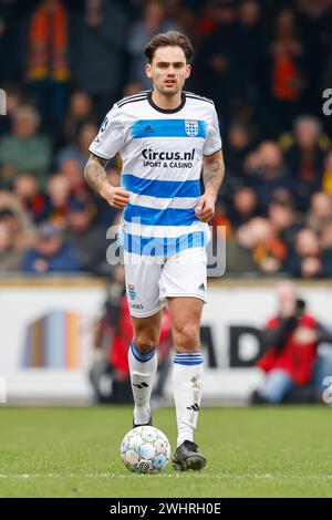DEVENTER - Sam Kersten of PEC Zwolle, Joris Kramer of Go Ahead Eagles ...
