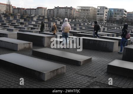 Berlin /Germany . 05 March 2019. 1000 revolutation Eldlery lady looks ...