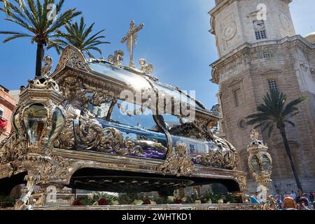 Semana Santa, procession, magnificent glass coffin, celebrations in ...
