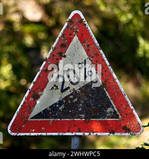 Traffic sign warning 20 percent gradient, traffic sign 110, Traben ...