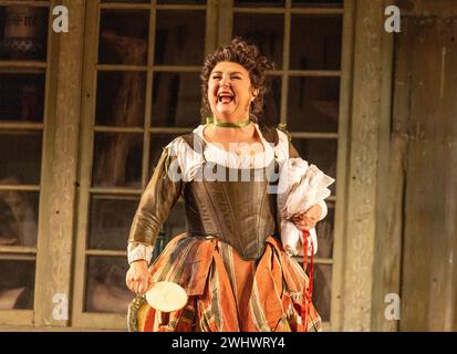 Lesley Garrett (Berta) in THE BARBER OF SEVILLE at English National ...