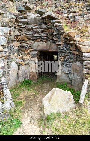 Neolithic Mausoleum Great Cairn of Barnenez, Brittany Stock Photo - Alamy