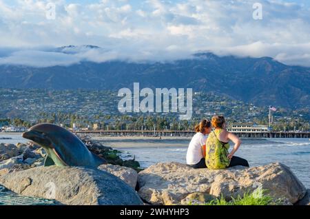 Santa Barbara Harbor, Sandspit breakwater, Coastal scenery, Oceanfront ...