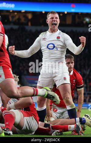 Fraser Dingwall of England celebrates his try during the Quilter ...