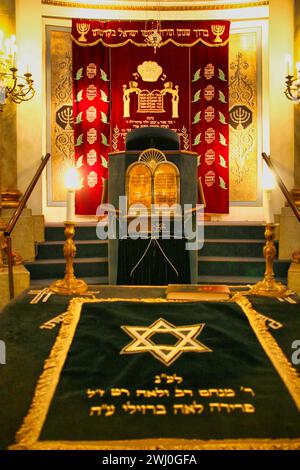 Active Synagogue Vienna Seitenstettengasse Stock Photo - Alamy
