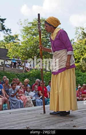 historic interpreter, woman, black slave, reenactment, colonial dress ...