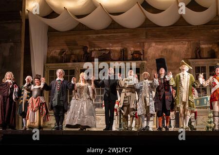 l-r: Innocent Masuku (Count Almaviva), Lesley Garrett (Berta), Anna ...
