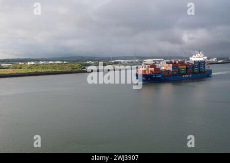 Container ship BG Diamond leaving Belfast Port Stock Photo - Alamy