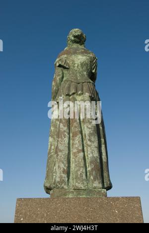 Norwegian Lady statue Virginia Beach Stock Photo - Alamy