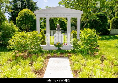 Gravesite Of Colonel Harland Sanders, Founder Of Kentucky Fried Chicken ...