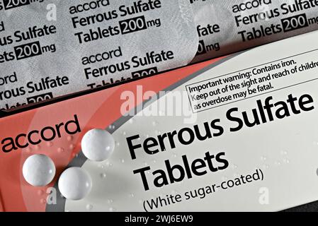 Ferrous Sulfate tablets - iron supplement to prevent low oxygen uptake ...