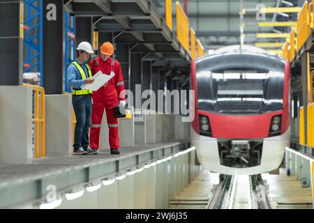After the electric train is parked in the electric train repair shop ...