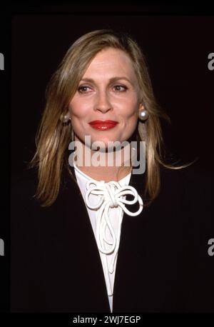 Faye Dunaway 1988 Credit: Ralph Dominguez/MediaPunch Stock Photo - Alamy