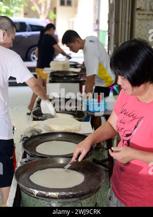 Kway Guan Huat Popiah skin (thin paper-like crepe) factory in Singapore ...
