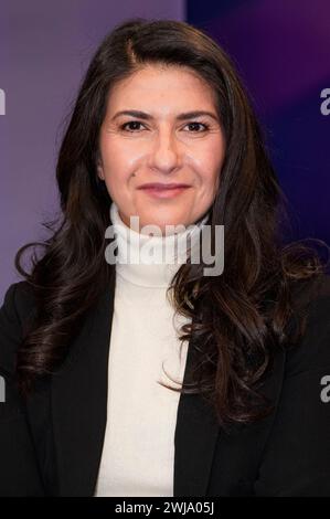 Serap Güler in der ARD-Talkshow hart aber fair im Studio Adlershof ...