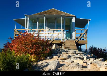 Gold Butte Lookout, Willamette National Forest, Oregon Stock Photo - Alamy