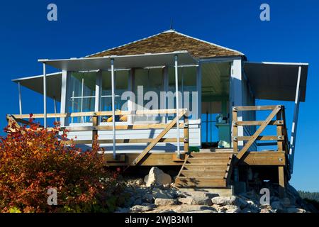 Gold Butte Lookout, Willamette National Forest, Oregon Stock Photo - Alamy
