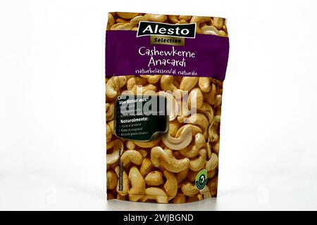 Alesto Cashew Nuts bag sold by LIDL Supermarket chain Stock Photo - Alamy