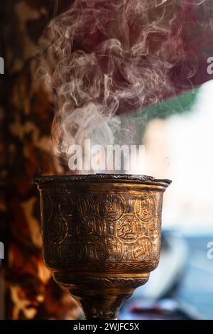 Traditional Arabic incense burner in Doha, Qatar Stock Photo - Alamy