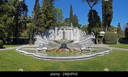 Fountain and water basin, Parco Civico Teresio Olivelli, Tremezzo, Lago ...