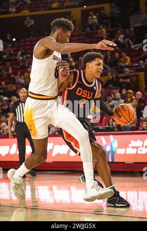 Oregon State guard Josiah Lake II, second from left, and Saint Mary's ...