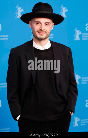 Tilman Singer beim Photocall zum Kinofilm Cuckoo auf der Berlinale 2024 ...