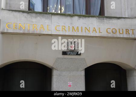 Inscription above the Entrance to Old Bailey London England UK Stock ...