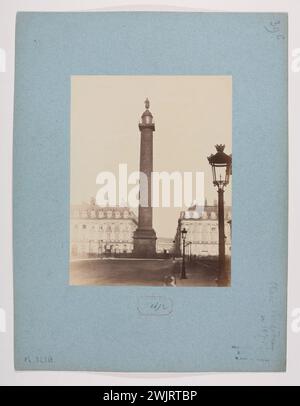 Anonymous, Vendôme column in 1871 after its demolition during the town ...