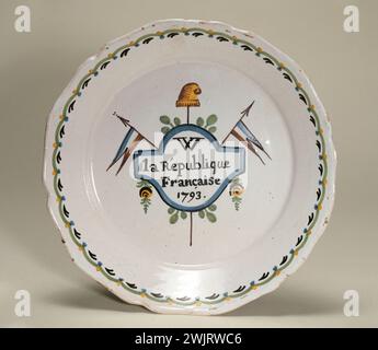 Patriotic plate ". Paris, Carnavalet museum. 35750-3 Allegory ...