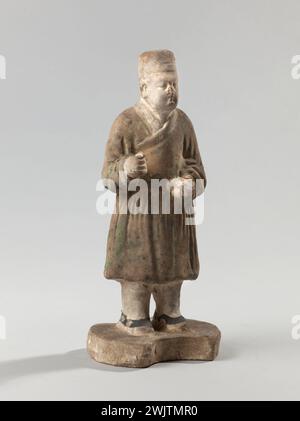 Male character mingqi. Terracotta and traces of polychromy. Paris ...