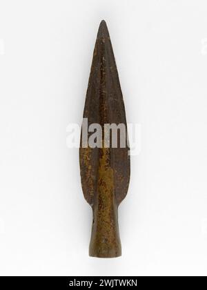 Sweight spearhead. Bronze Age. Copper alloy, cast iron. Coming from ...