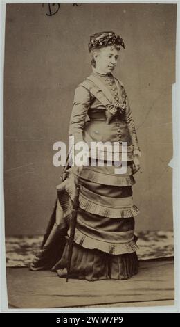 Madame Elise model. 1870-1875. Anonymous photography. Galliera, fashion ...