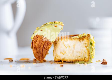 Fusion croissant sweet pastry Cromboloni. New York Dessert. Round puff ...